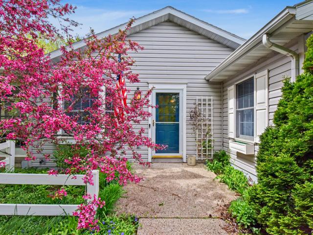 1168 W Bluestem Ct