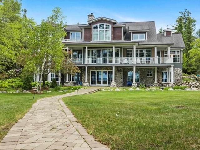 11691 N Pa Be Shan Trl, Charlevoix, MI 49720