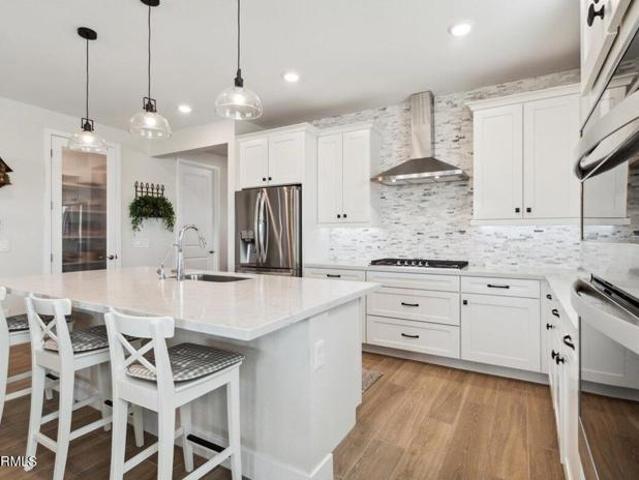 11694 W Luxton Ln, Avondale, AZ 85323