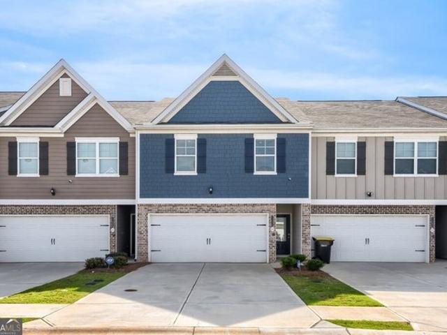 11694 Chatham Dr, Hampton, GA 30228