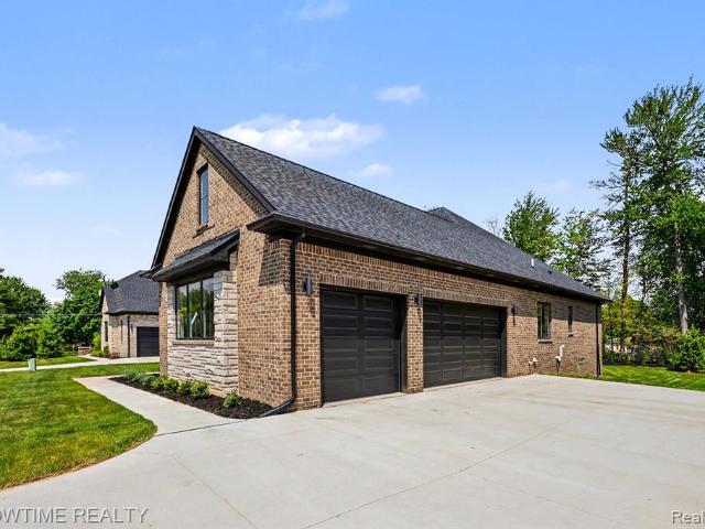 11695 ENCORE Drive