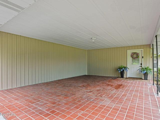 1169 Main St