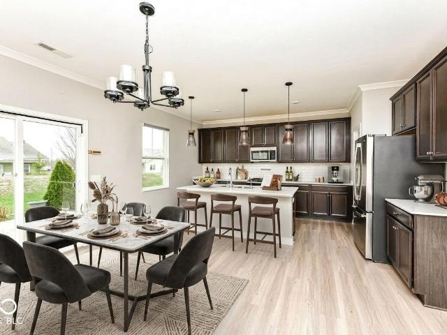 1169 Meadowbank Lane