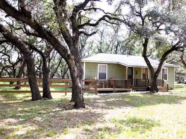 1169 Cr 152 Road, Columbus, TX 78934