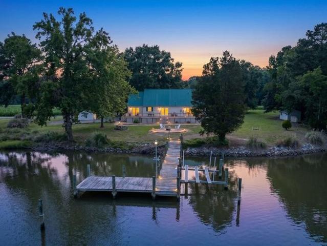 1169 Flood Point Rd, Heathsville, VA 22473