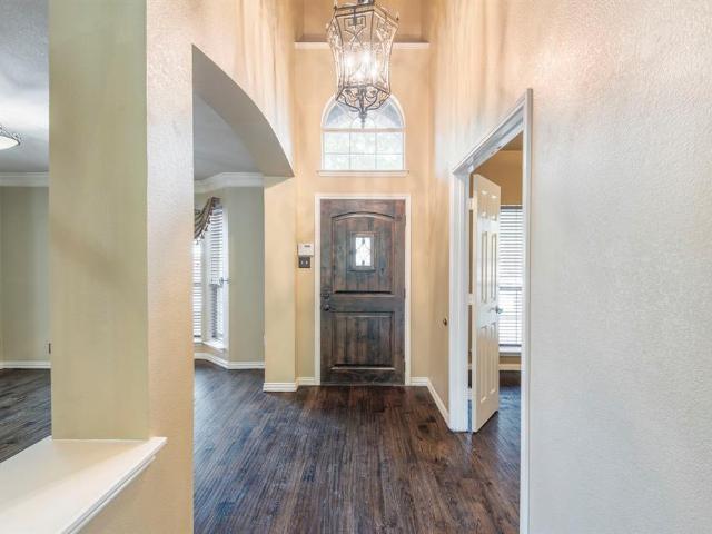 1169 London Drive