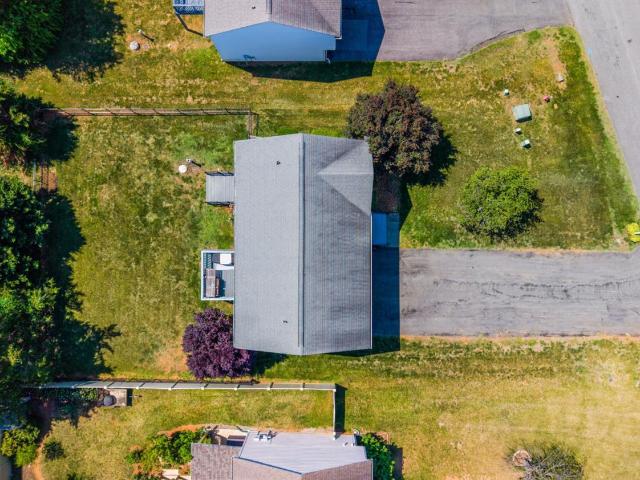1169 Woods End Lane