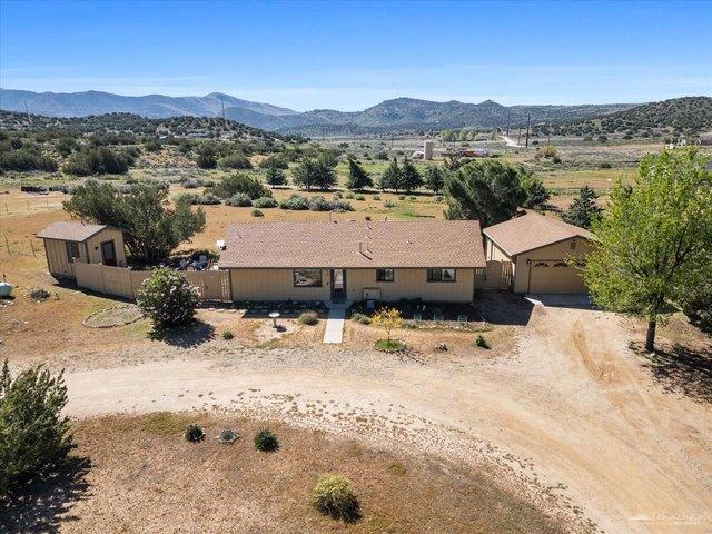 11600 Bonanza Dr, Tehachapi, CA 93561
