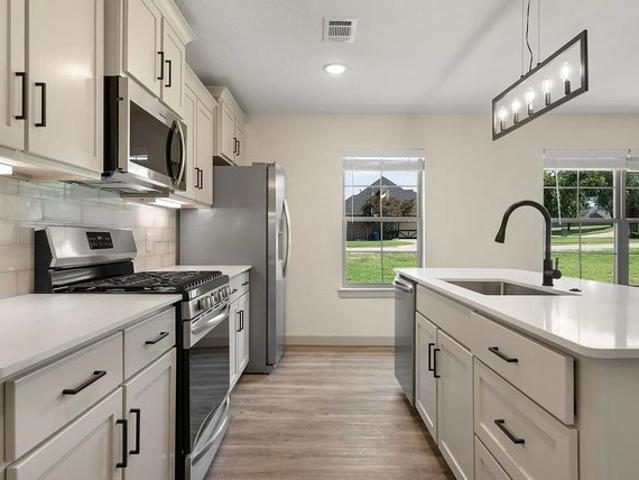 11601 Kenwood Dr, Fort Smith, AR 72916