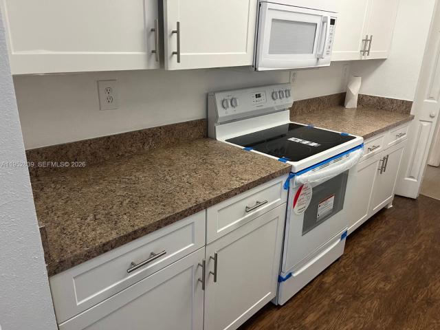 11601 SW 2nd St, Unit 21108, Pembroke Pines, FL 33025 | MLS #A11952