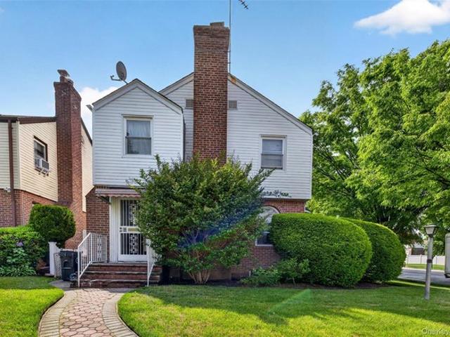 11602 nd St, Cambria Heights, NY 11411