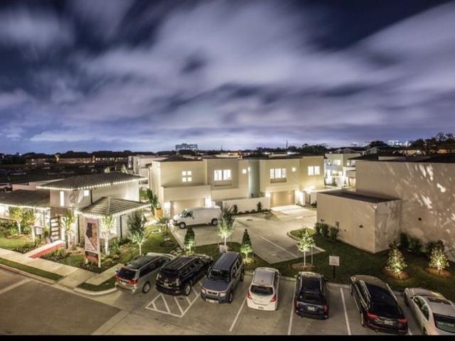 11602 Royal Parkside Pl, Houston, TX 77082
