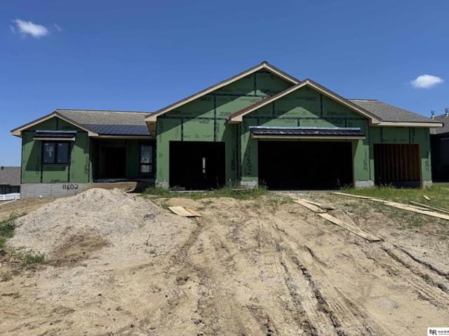 11602 Slayton St, Papillion, NE 68046