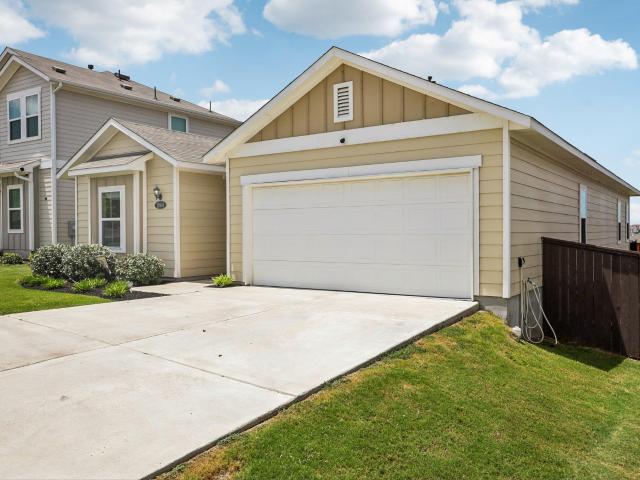 11604 Comano Dr