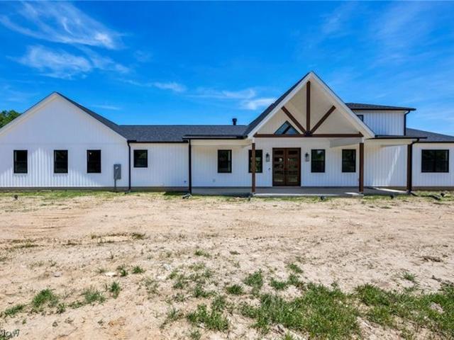 11605 Aquilla Rd, Chardon, OH 44024