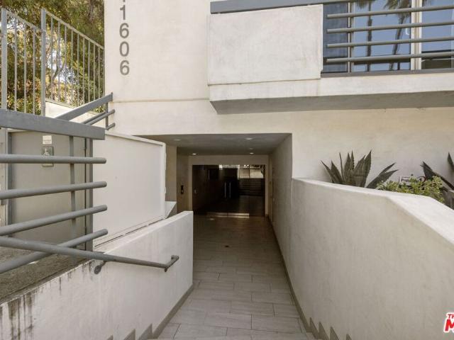 11606 Chenault Street 101