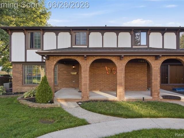 11606 Meadow Lane Dr, Macomb Township, MI 48093
