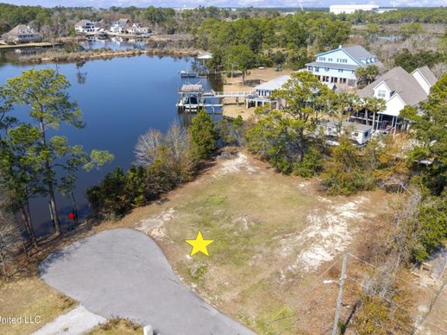 11606 Otto Ave, Gulfport, MS 39503