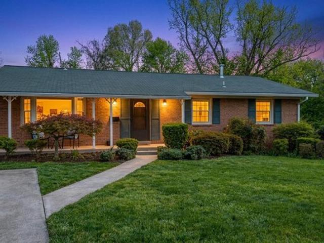 11609 Deborah Dr, Potomac, MD 20854