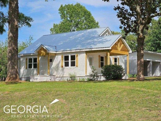 1160 Moody St, Union Point, GA 30669