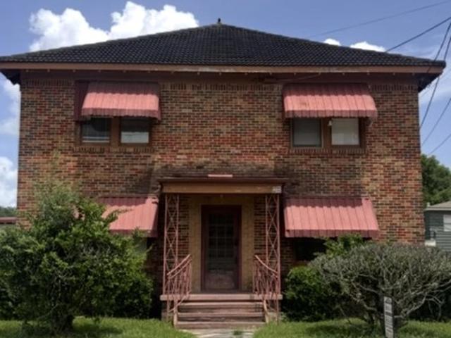1160 N 7th St, Beaumont, TX 77702