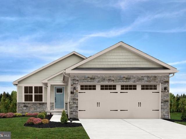 1160 Alice Springs Dr, Martinsburg, WV 25403