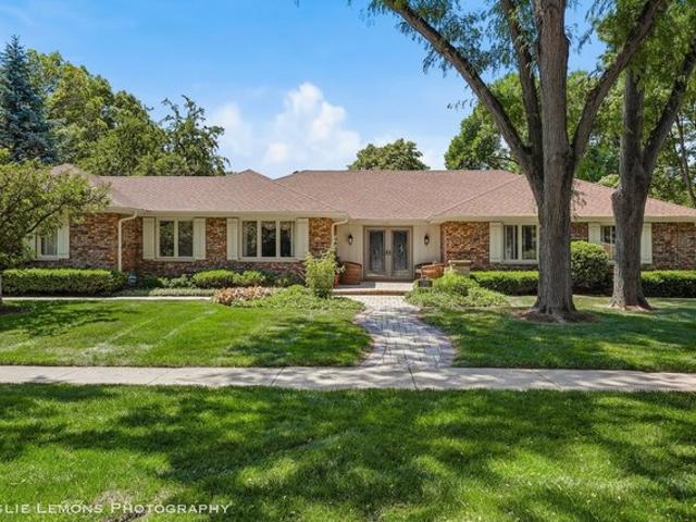 1160 Cheshire Ave, Naperville, IL 60540