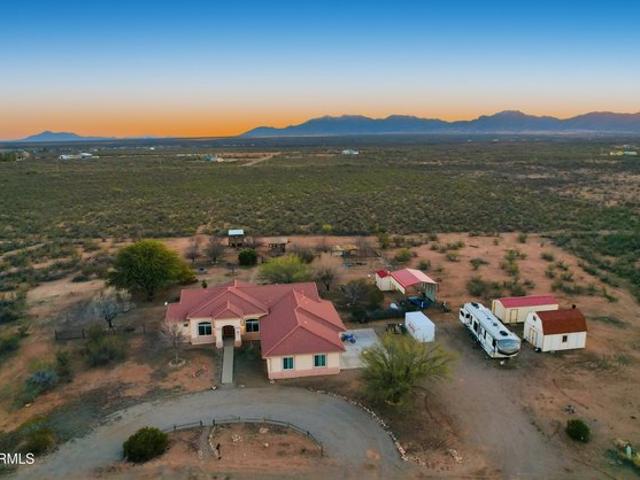 1160 E Javelina Crossing Dr, Huachuca City, AZ 85616