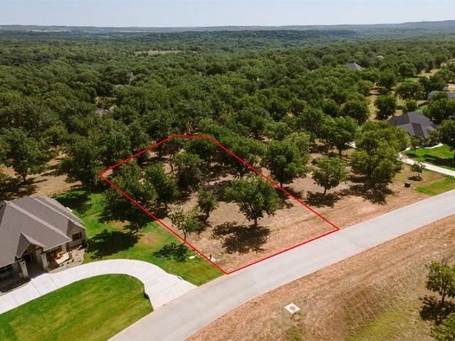 1160 E Landings N, Granbury, TX 76049