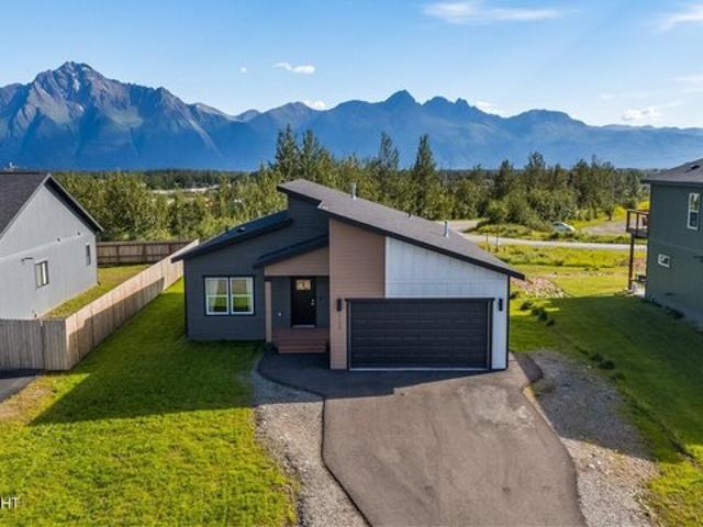 1160 E Mountain Peak Loop, Palmer, AK 99645