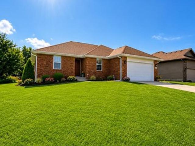 1160 Estate Ave, Marshfield, MO 65706