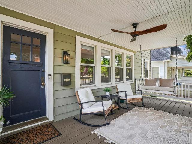 1160 Grandview