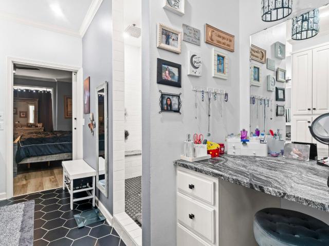1160 Huntington Place