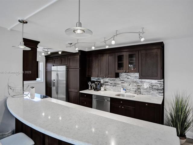 1160 Hillsboro Mile, Unit 701, Hillsboro Beach, FL 33062 | MLS #A11917