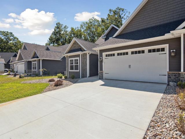1160 Lochaven Circle