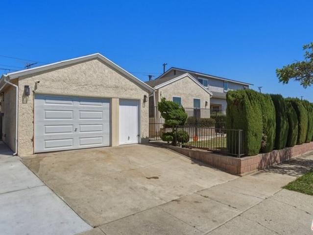 11612 Cimarron Ave, Hawthorne, CA 90250