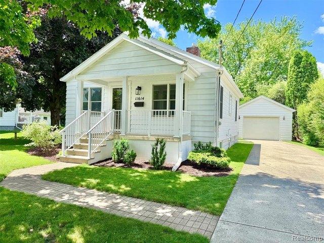 11614 Schram St, Grand Blanc, MI 48439