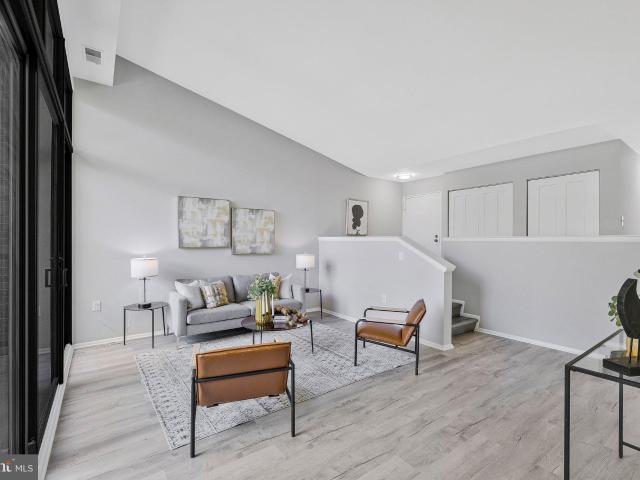 11616 Ivystone Ct, Unit 5/300A, Reston, VA 20191 | MLS #VAFX2303 | Compass