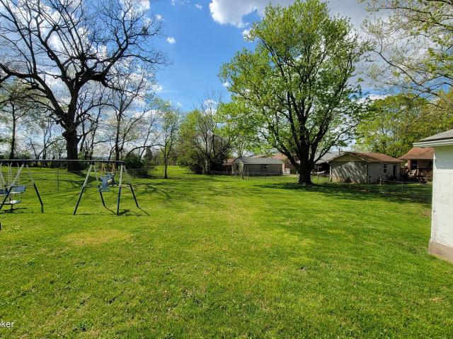 11616 Maple Way