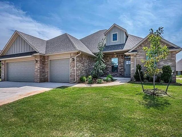 11616 NW 104th St, Yukon, OK 73099