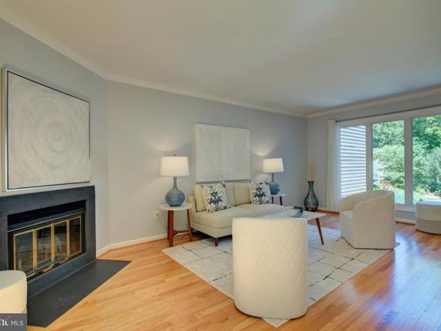 11619 Chapel Cross Way, Reston, VA 20194