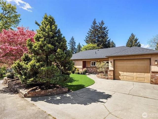1161 Aberdeen Ave NE, Renton, WA 98056