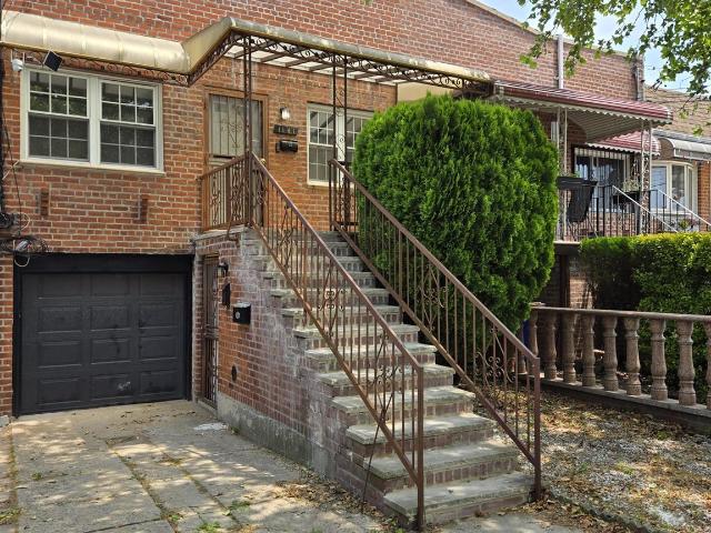 1161 E 101st Street