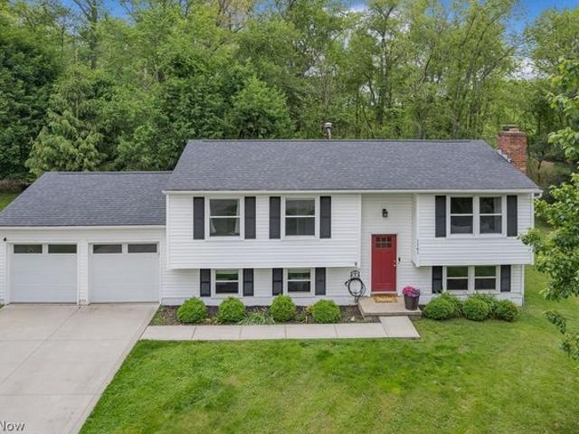 1161 Erin Dr, Kent, OH 44240