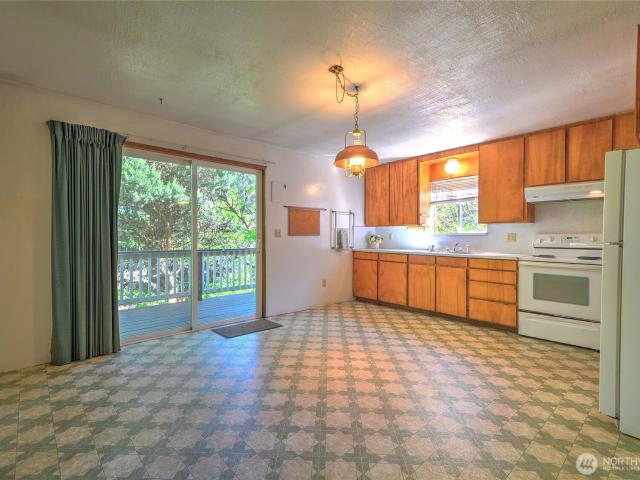 1161 th Street NE
