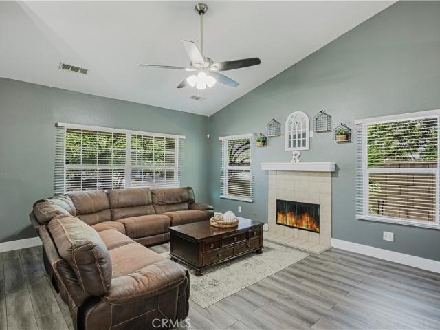 1161 W 45th