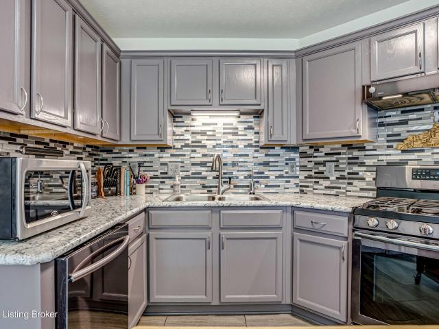 11623 Walnut View Way