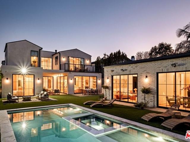 11621 Hesby St, Valley Village, CA 91601