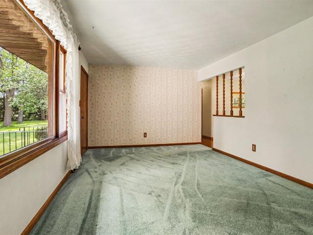 11621 M 216