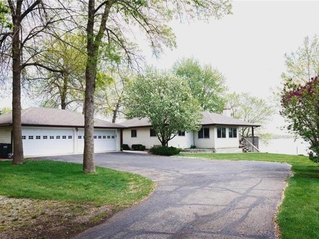 11621 Maple Springs Dr SE, Alexandria, MN 56308